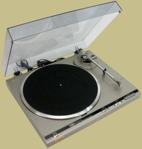 Technics SL-Q300 – Vintage Turntables